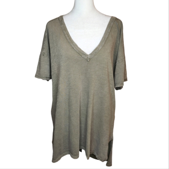 Pilcro | Tops | Pilcro The Jordyn Perfect Oversized Cottonslub V Neck ...